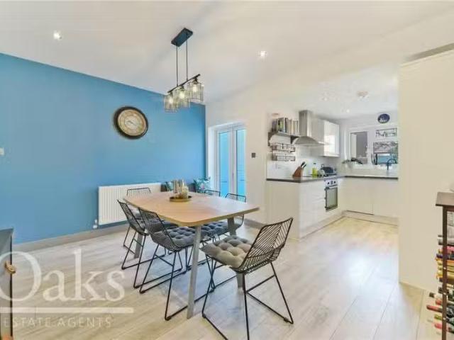 2 bedroom terraced house for sale in Northway Road, East Croyd.