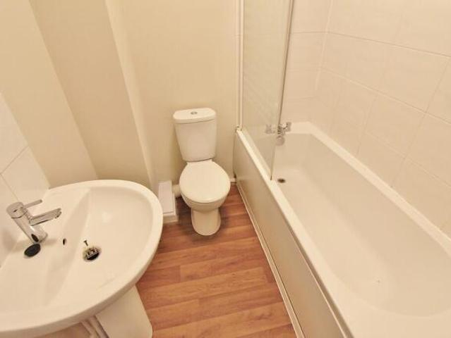 2 bedroom terraced house for sale in North End Avenue, North End, PO2