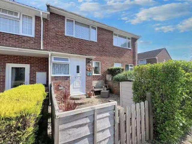 2 bedroom terraced house for sale in Northmoor, BH20