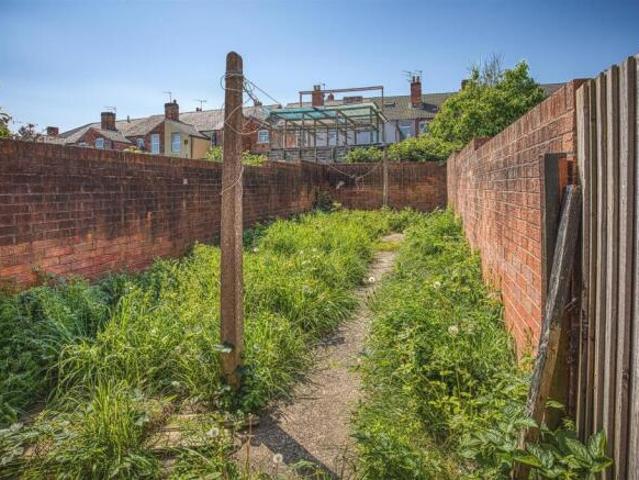 2 bedroom terraced house for sale in Netherclose Street, Derby, DE23