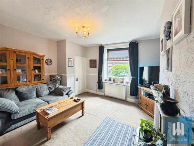 2 bedroom terraced house for sale in New Hey Road, Lindley, Huddersfield, West Yorkshire, HD3