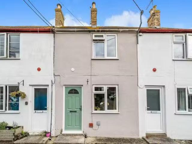 2 bedroom terraced house for sale in New Street, Wareham Town.