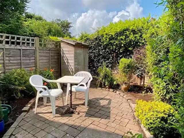 2 Bedroom Terraced House For Sale In New Street, Westerham, TN16