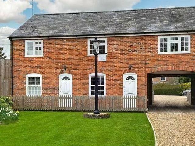 2 bedroom terraced house for sale in Newton s Mews Hungerford RG17