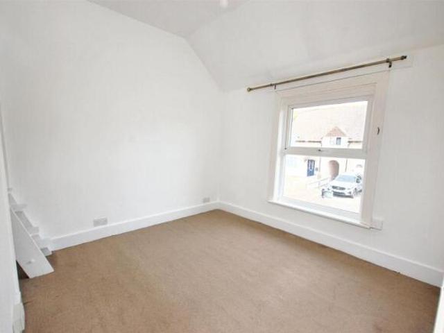 2 bedroom terraced house for sale in Nelson Avenue, Tonbridge, TN9