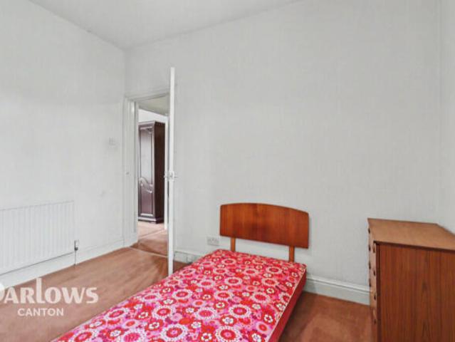 2 bedroom terraced house for sale in Smeaton Street, Cardiff, CF11