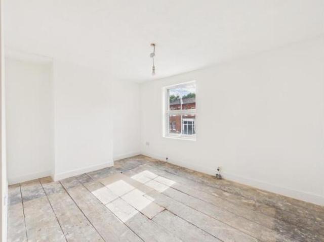 2 bedroom terraced house for sale in South Lane, Hessle, HU13