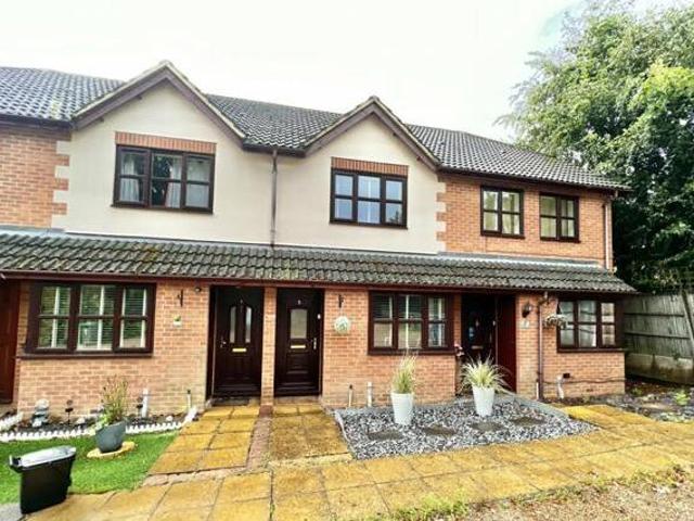 2 Bedroom Terraced House For Sale In Sandhurst