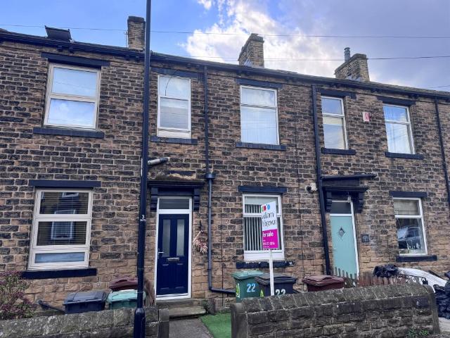 2 bedroom terraced house for sale in School Street, Pudsey, LS28