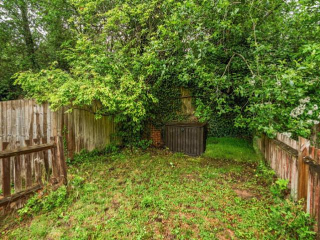 2 bedroom terraced house for sale in Scholars Walk, Guildford, Surrey, GU2