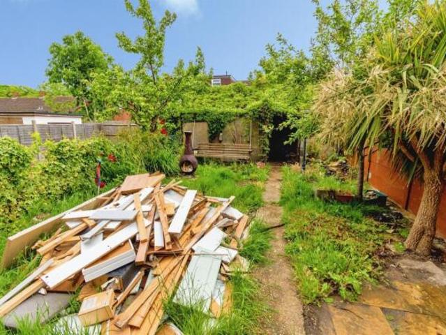 2 bedroom terraced house for sale in Selborne Walk, Southampton, SO18