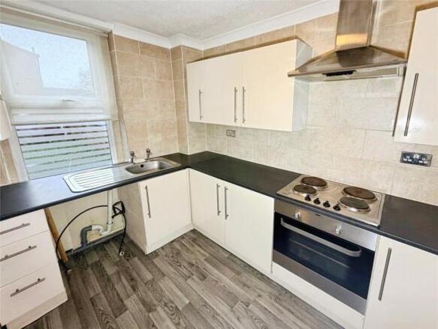 2 bedroom terraced house for sale in Shadyside, Doncaster, DN4