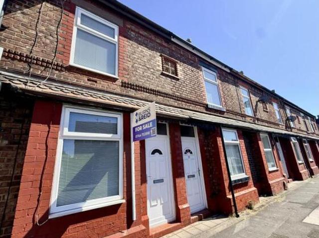 2 bedroom terraced house for sale in Sharp Street, Warrington, WA2
