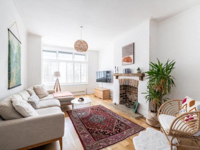 2 bedroom terraced house for sale in Skipton Street, Harrogate, HG1 5JF, HG1