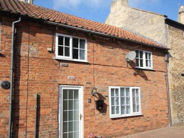 2 Bedroom Terraced House For Sale In Sleaford, Lincolnshire
