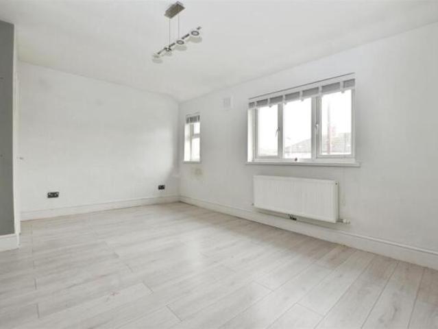 2 bedroom terraced house for sale in Sledmere Grove, Hull, HU4