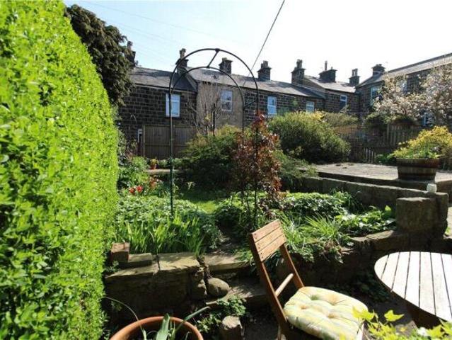2 bedroom terraced house for sale in Springfield Place, Otley, West Yorkshire, LS21