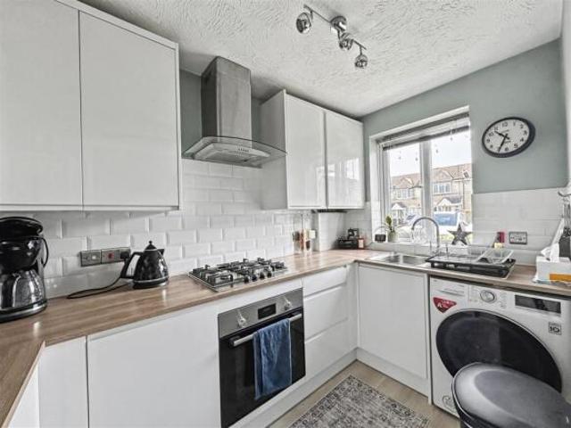 2 bedroom terraced house for sale in Spruce Way, Bath, BA2