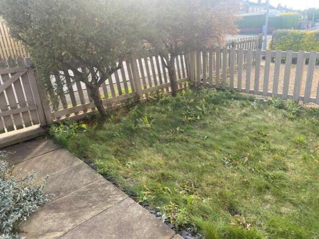 2 bedroom terraced house for sale in Sturton Lane, Garforth, Leeds, LS25