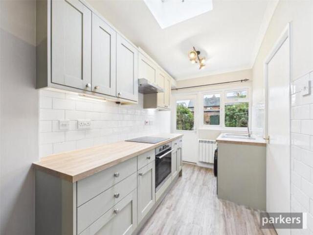2 bedroom terraced house for sale in St. Johns Hill, Reading, Berkshire, RG1