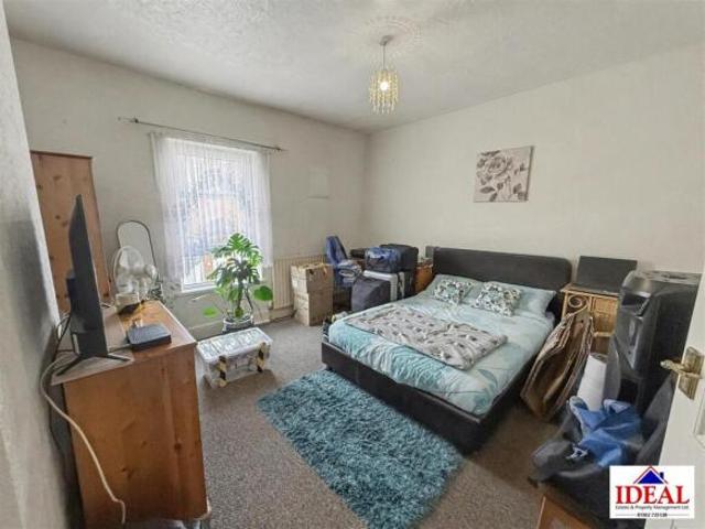 2 bedroom terraced house for sale in Stanhope Road, Doncaster, DN1