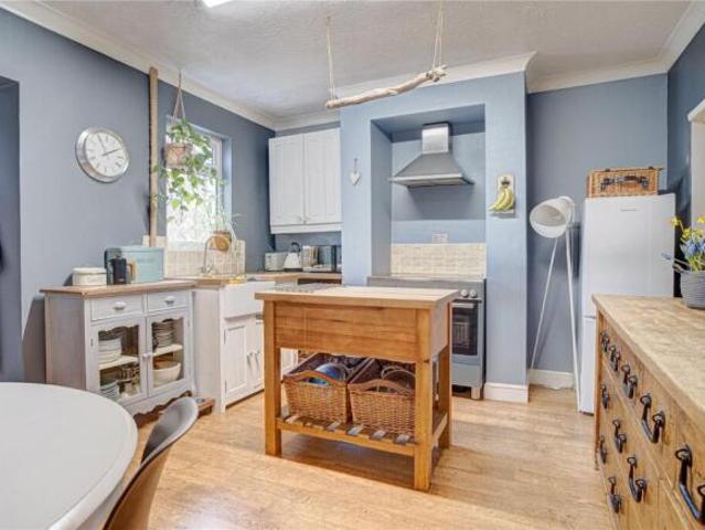 2 bedroom terraced house for sale in Stanier Street, Swindon, Wiltshire, SN1