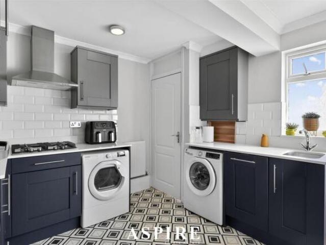 2 bedroom terraced house for sale in Station Avenue, Southend On Sea, SS2