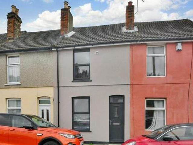 2 Bedroom Terraced House For Sale In Strood, Rochester