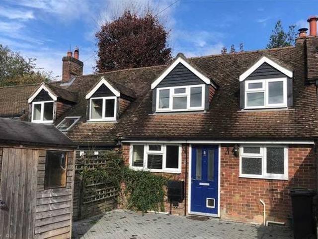 2 bedroom terraced house for sale in Sunnyside Swan Street Kingsclere RG20
