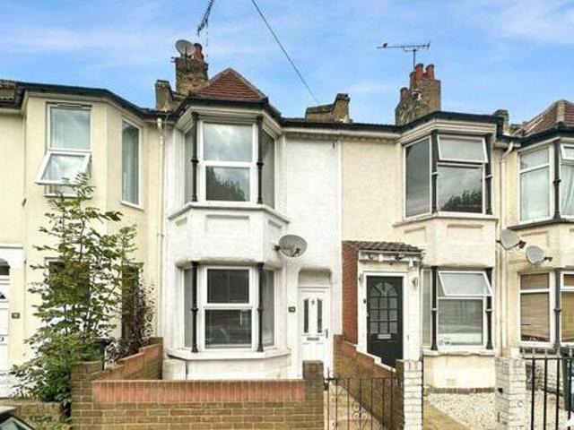 2 Bedroom Terraced House For Sale In Swanscombe, Kent
