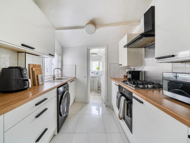 2 bedroom terraced house for sale in Swindon Road, Old Town, Swindon, SN1 3JJ, SN1