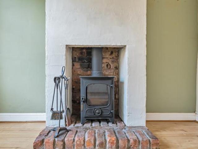 2 bedroom terraced house for sale in Swindon Road, Swindon, SN1