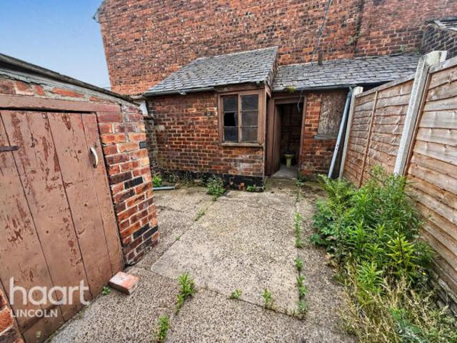 2 bedroom terraced house for sale in Portland Street, Lincoln, LN5