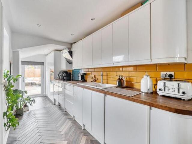 2 bedroom terraced house for sale in Palmerston Street, Bedford, MK41