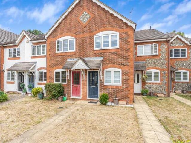 2 bedroom terraced house for sale in Parish Close, Watford, Hertfordshire, WD25