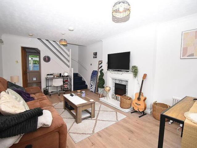 2 bedroom terraced house for sale in Perth Close, Pennsylvania, Exeter, EX4