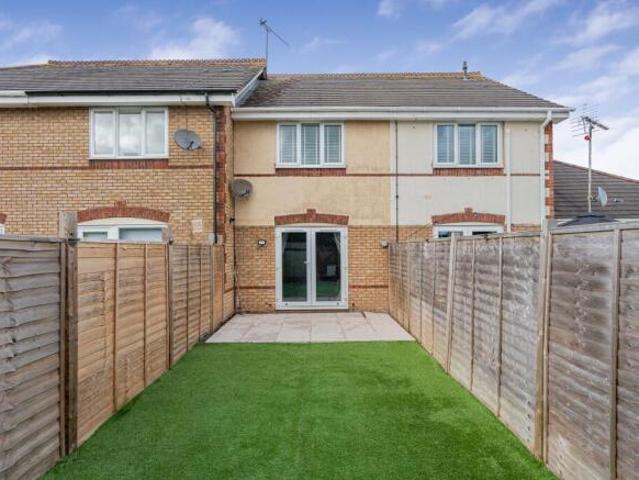 2 bedroom terraced house for sale in Pheasant Close, Swindon, SN3