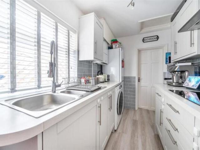 2 bedroom terraced house for sale in Pitt Road, Farnborough Village, BR6