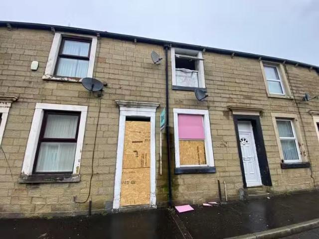 2 bedroom terraced house for sale in Pine Street, Burnley, BB11
