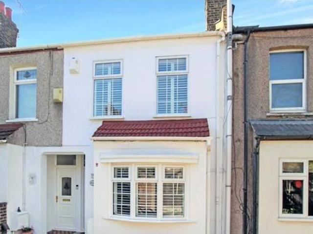 2 Bedroom Terraced House For Sale In Plumstead Common, London