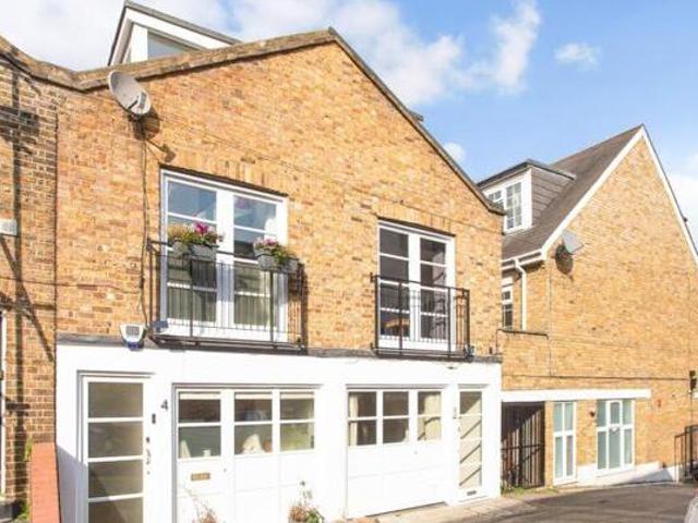 2 Bedroom Terraced House For Sale In Putney, London