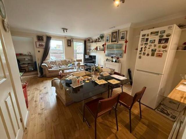 2 bedroom terraced house for sale in Romsey Terrace, Cambridge, CB1