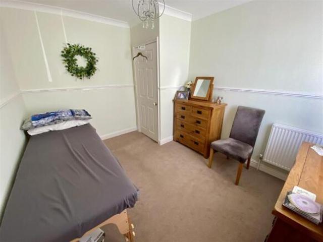 2 bedroom terraced house for sale in Rayfield Grove, Ferndale, Swindon, SN2