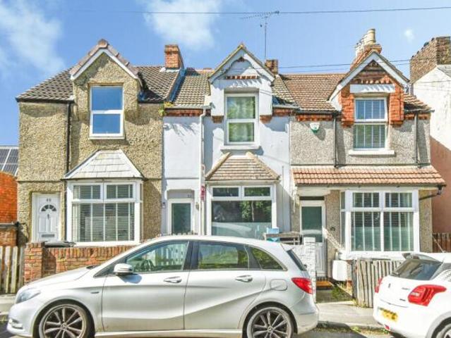 2 bedroom terraced house for sale in Radnor Street, Swindon, SN1