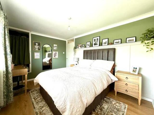2 bedroom terraced house for sale in Redhills Close, Exeter, EX4