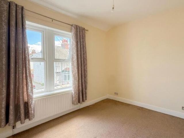2 bedroom terraced house for sale in Regent Street, Harrogate, HG1