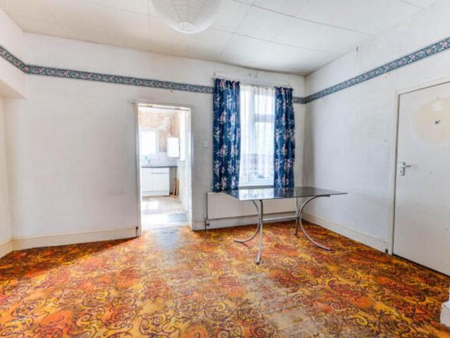 2 bedroom terraced house for sale in Richmond Street, Southend on sea, SS2