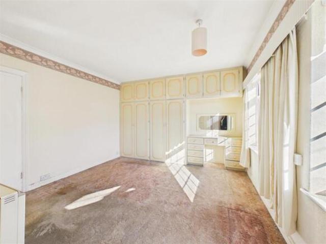 2 bedroom terraced house for sale in Richmond Road, Hessle, HU13