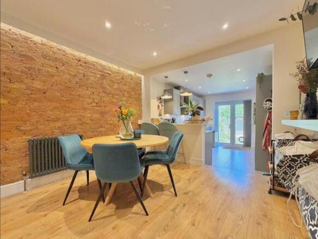 2 bedroom terraced house for sale in Ridge Street, Watford, WD24
