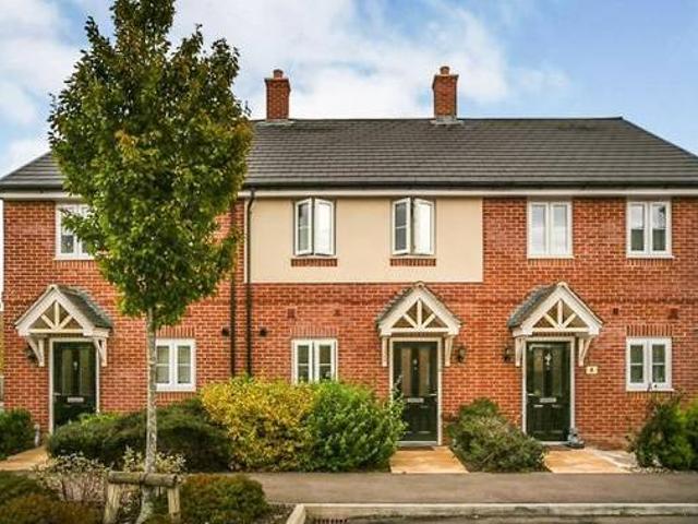 2 bedroom terraced house for sale in Ryeland Way Kingsnorth Ashford TN25